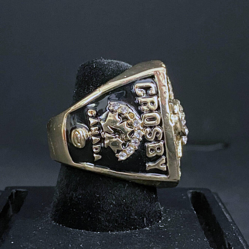 2010 Team Canada Olympic championship ring - MVP Ring