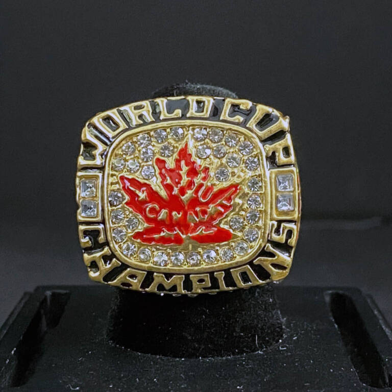 1994 Team Canada World championship ring - MVP Ring