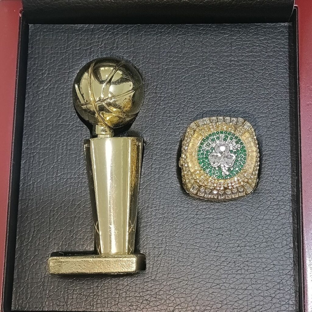 2024 Boston Celtics NBA ring championship ring & Larry O’Brien ...