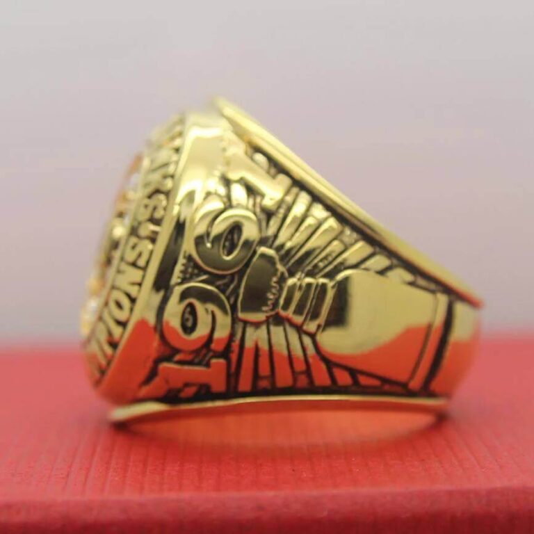 1961 Chicago Blackhawks championship ring replica with custom name ...