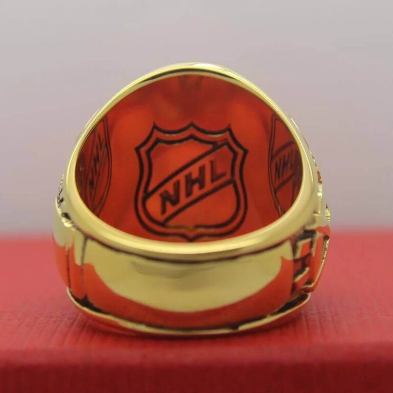 1961 Chicago Blackhawks championship ring replica with custom name ...