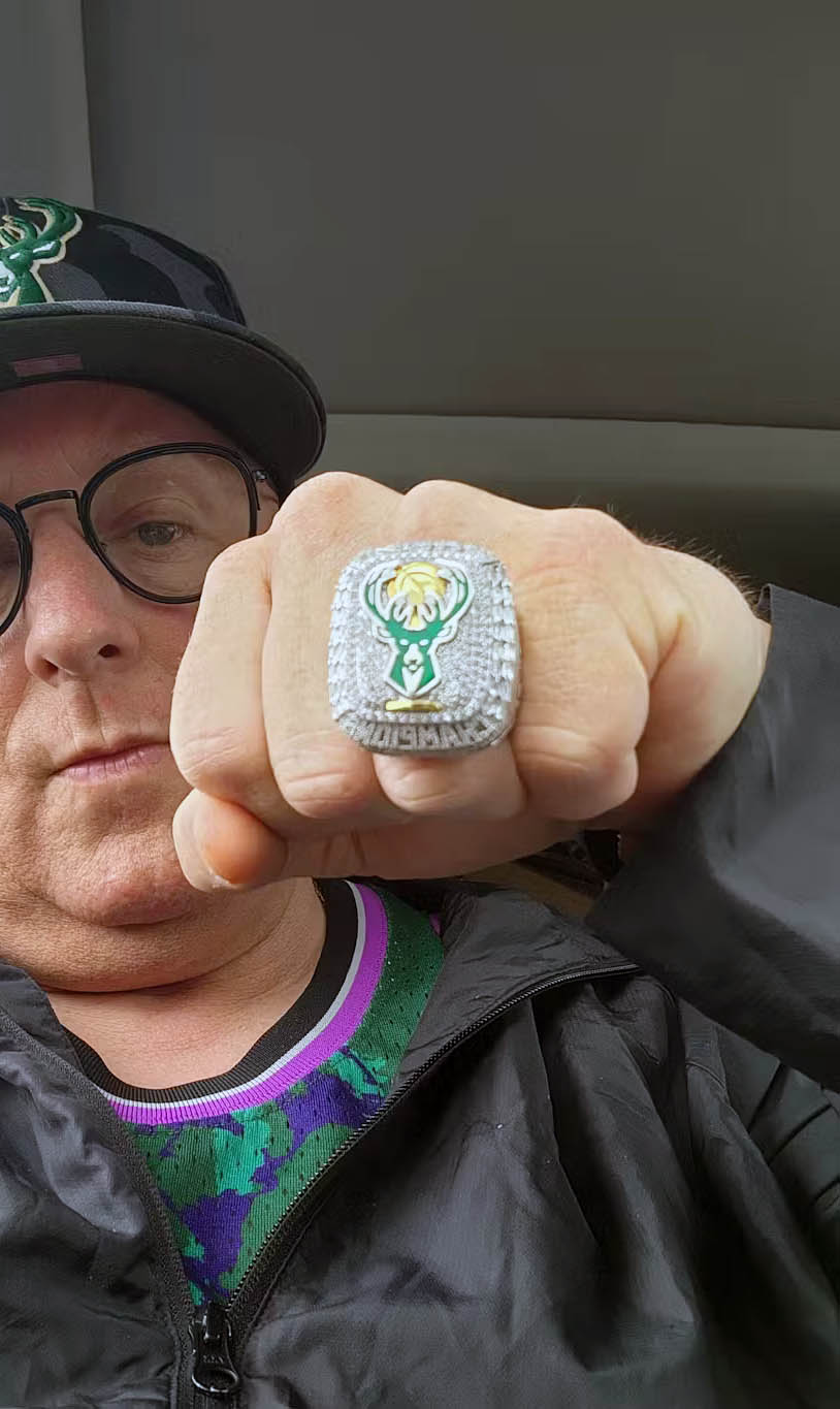 2021 Milwaukee Bucks NBA championship ring replica with custom name ...